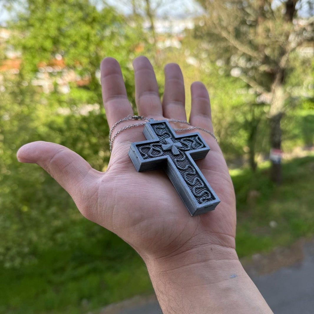 Thanos Cross Pendant – Starymagic